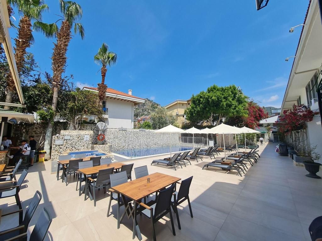 Tonoz Beach Hotel